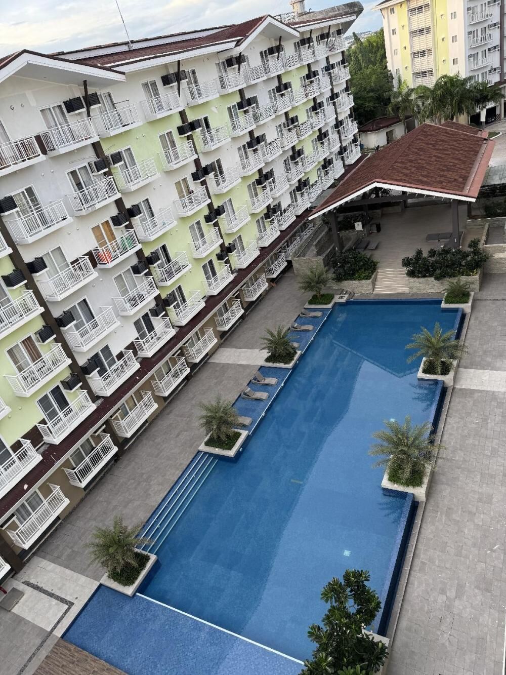세부 - Mira's Condo at Amani Grand Residences Near Mactan International ...