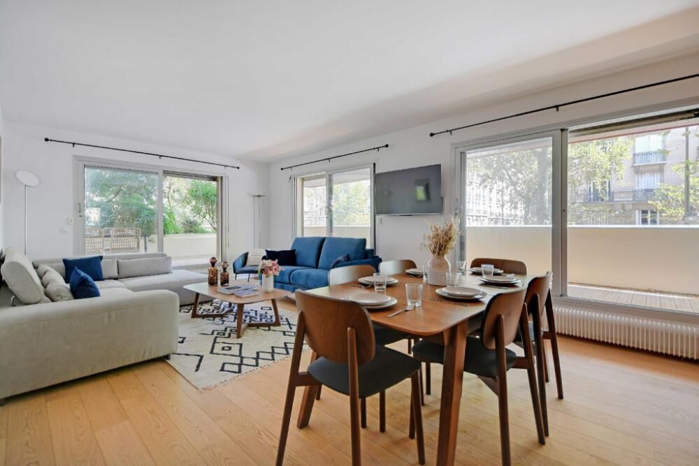 파리 - Elegant apartment - 2BR/6P - Eiffel Tower 후기, 가격, 위치 - 예약